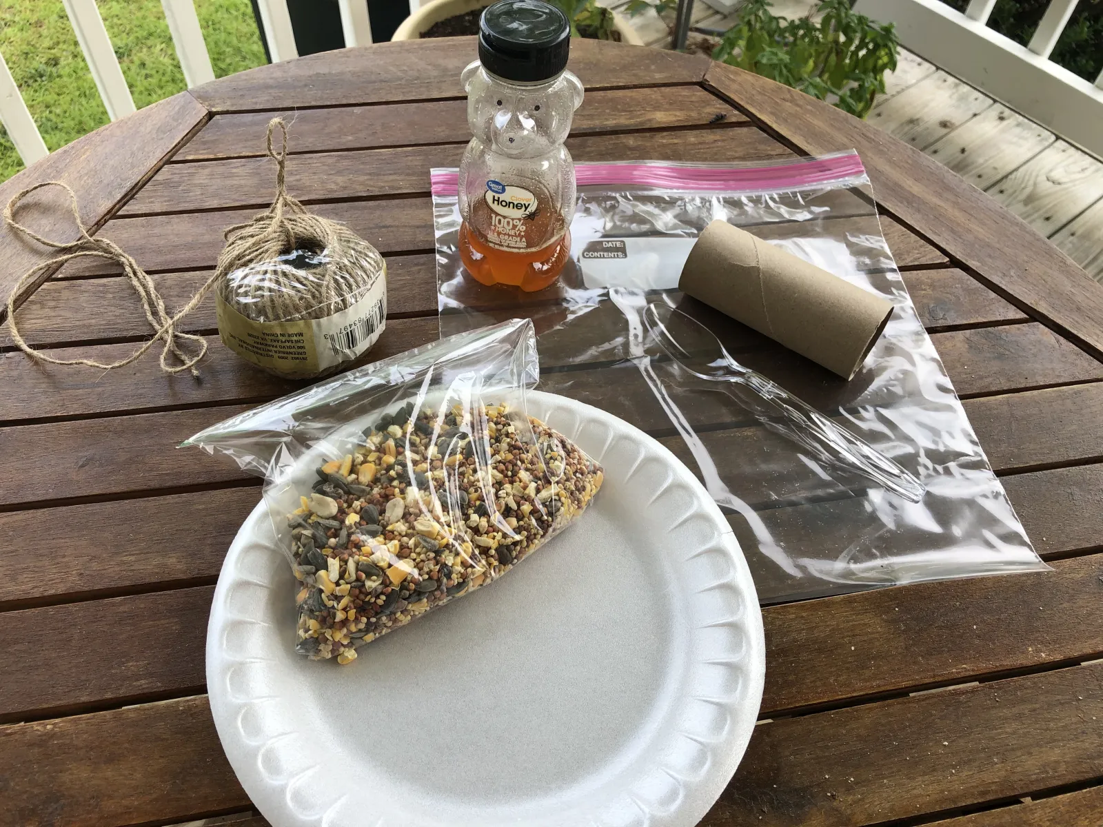 DIY Homemade Birdfeeders | Richland Library
